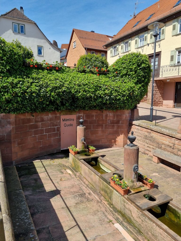 BEERFELDEN (EINER VON VIER STADTTEILEN VON OBERZENT)